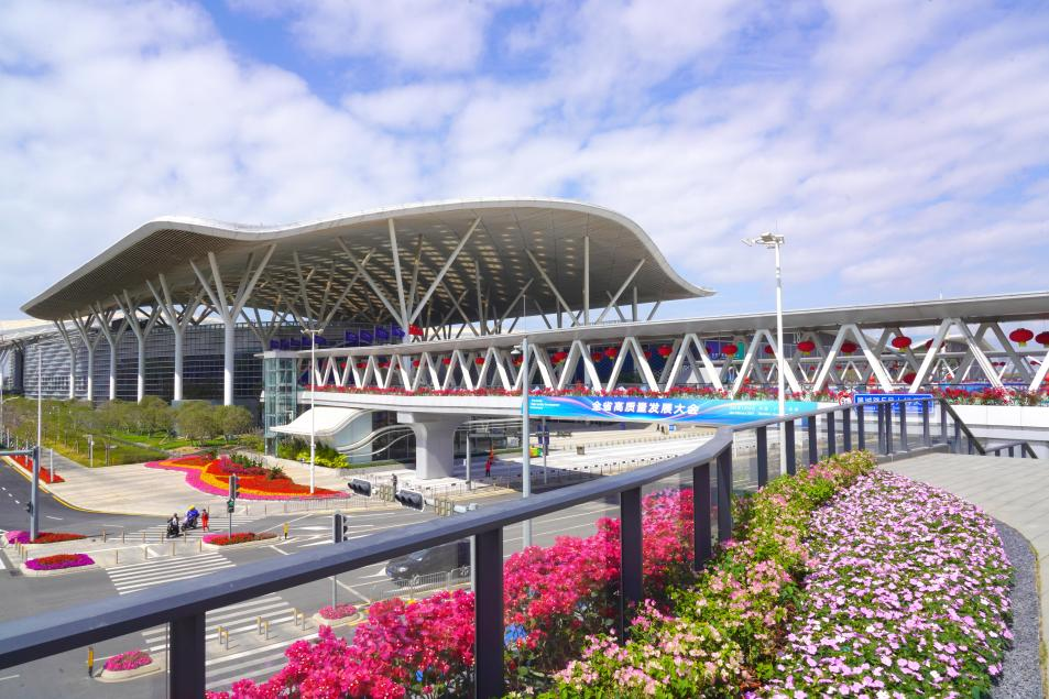 @宝安人：“空港新玩法，会展超新鲜”浪漫交友、草坪音乐会、热血拳赛……这场邂逅太会玩了